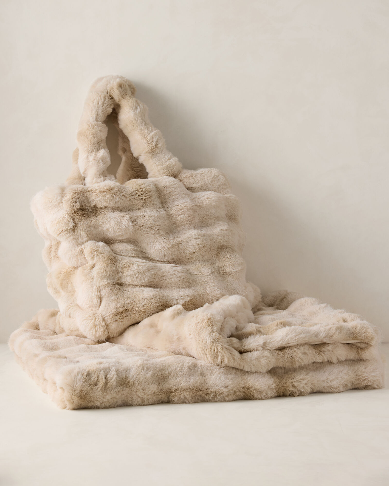 Faux Fur Throw Blanket and Tote | Haven Well Within